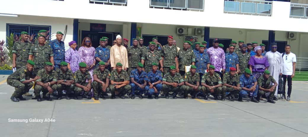 Conakry: Formation des agents de la presse militaire en écriture ...