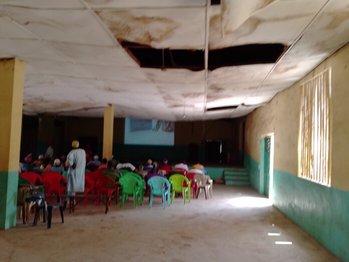 Koundara : La maison des jeunes de la commune urbaine en ruine - AGP GUINEE