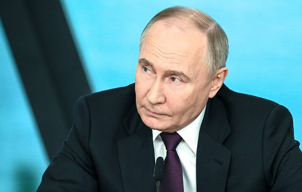 Poutine a rencontré les chefs d'agences de presse étrangères pendant ...