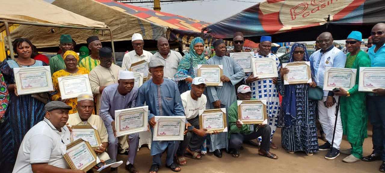 Conakry/Gbessia : Les anciens chefs de quartiers honorés pour ‘’les ...