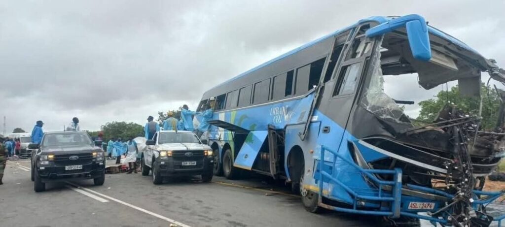 Zimbabwe : au moins 24 morts dans une collision entre un bus et un camion - AGP GUINEE