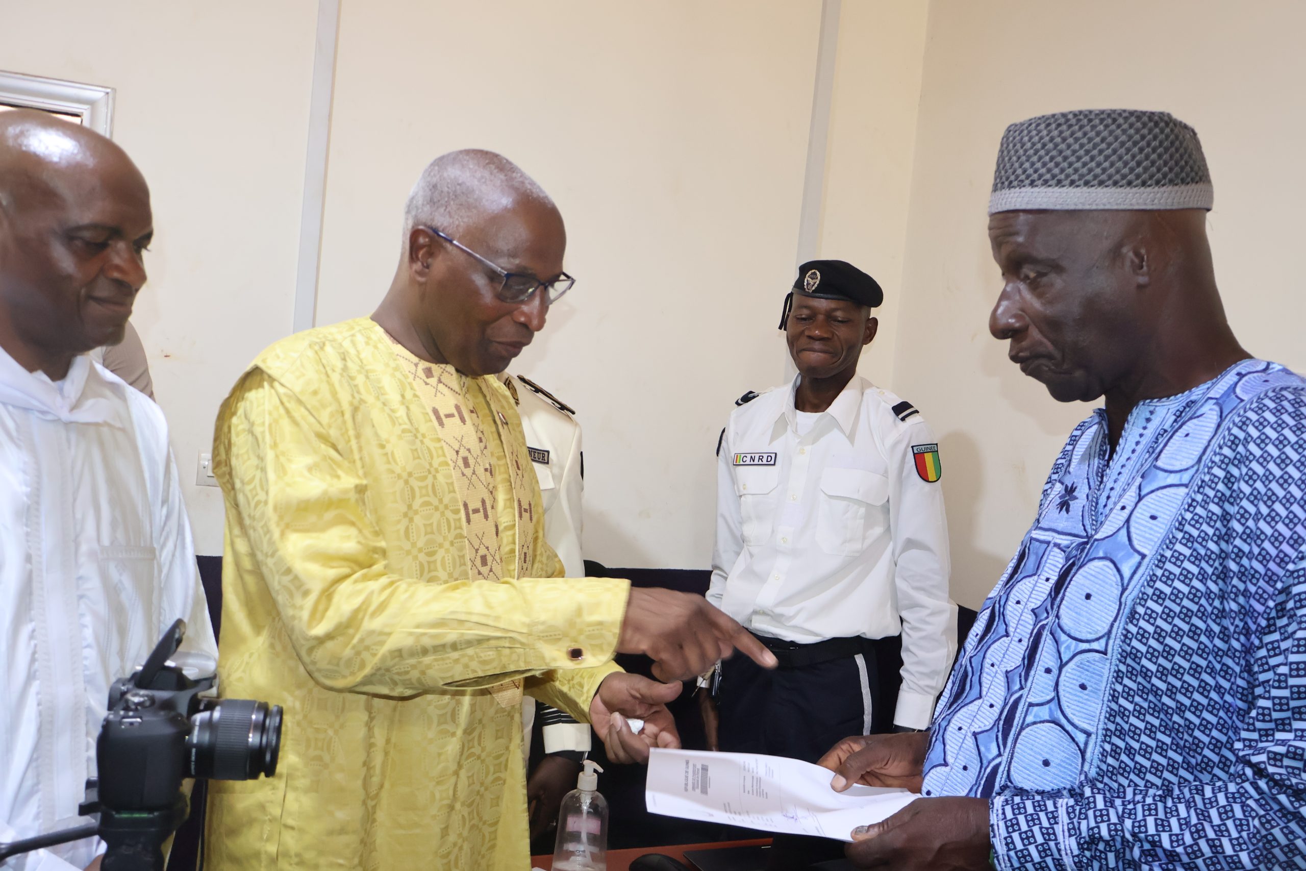 Lancement des opérations d’enrôlement et de délivrance des passeports ...