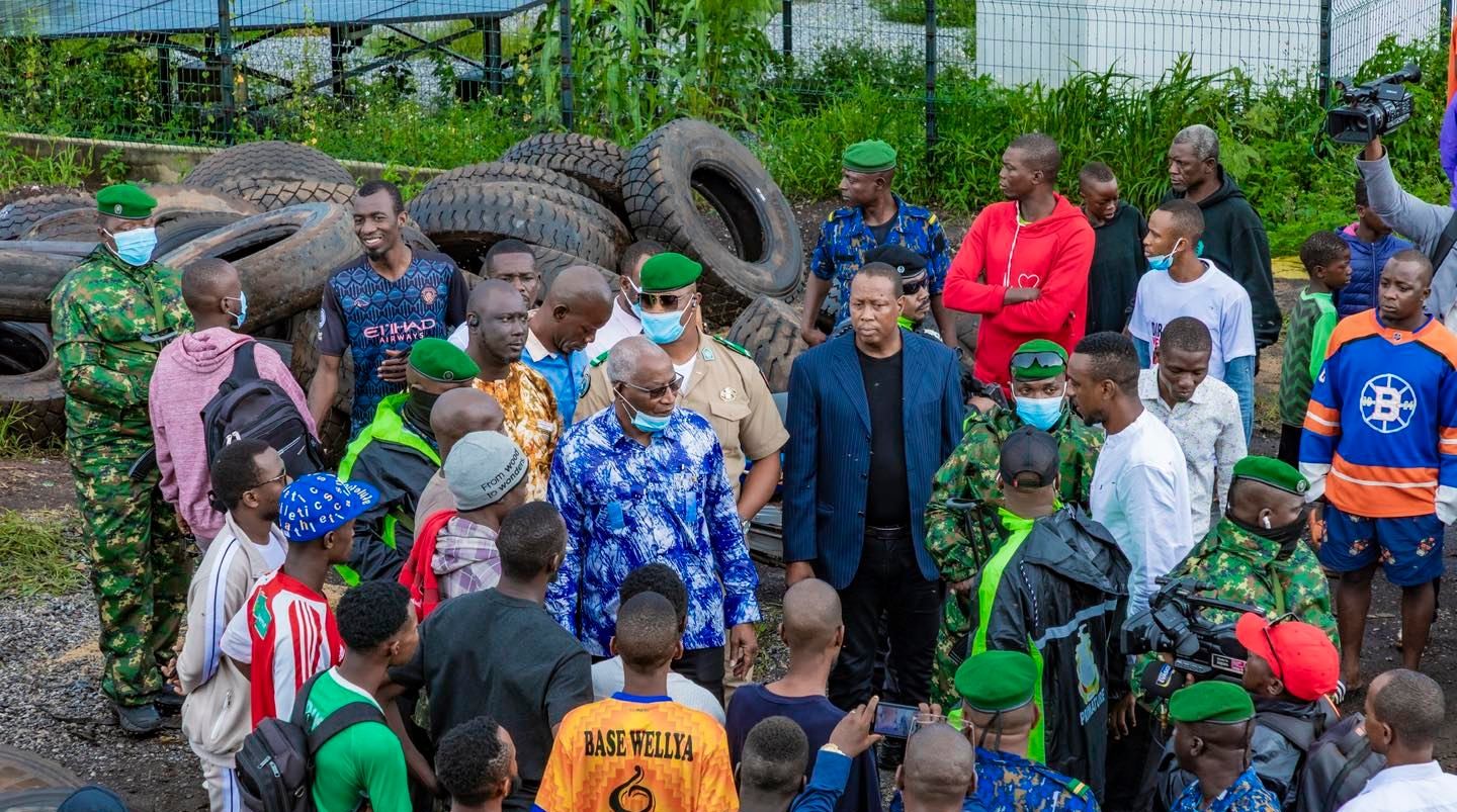 Conakry/Gbéssia : Le premier ministre prend contact avec les riverains ...